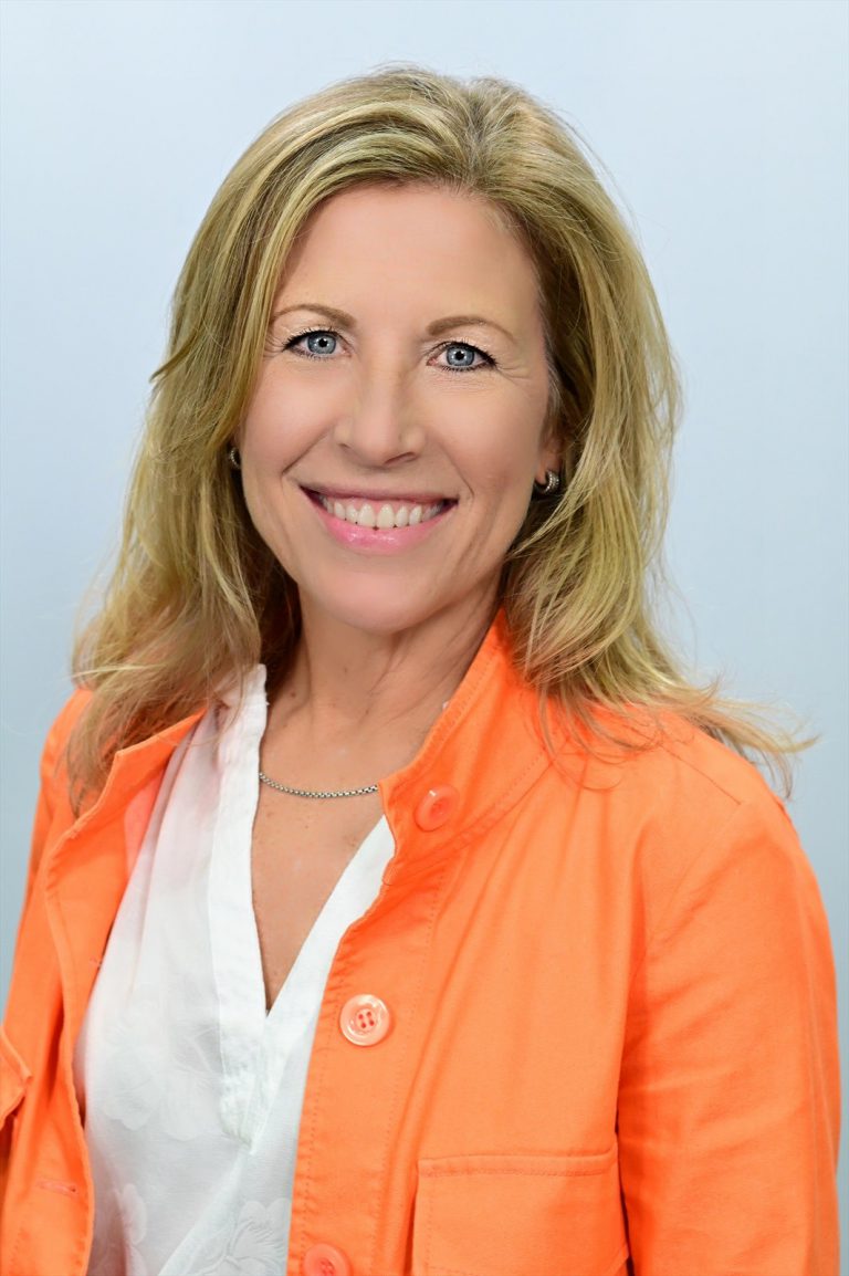 Our Team – CompleteREG